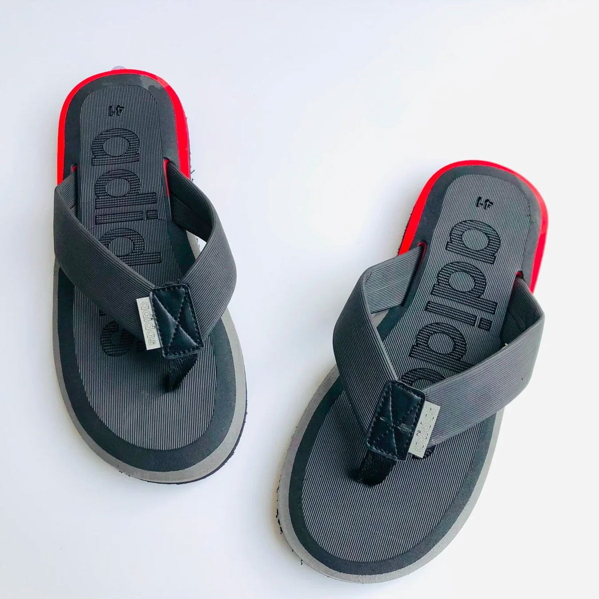 FF-001 - Stylish Black-Red FlipFlop - MochiMax